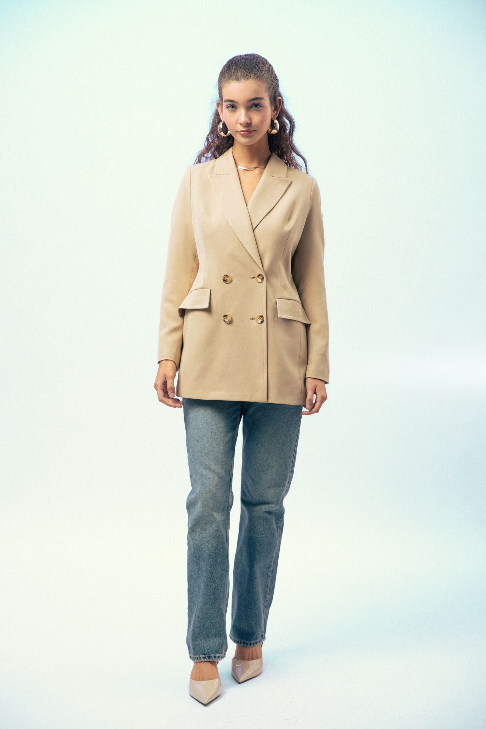 Blazers y Abrigos – Almendra Perú